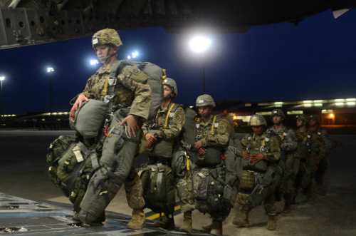 Army Airborne School: Requirements, Length, Packing List, And More ...