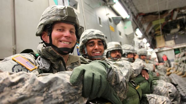 Army Grooming Standards: Haircuts, Mustaches, Beards, And More ...