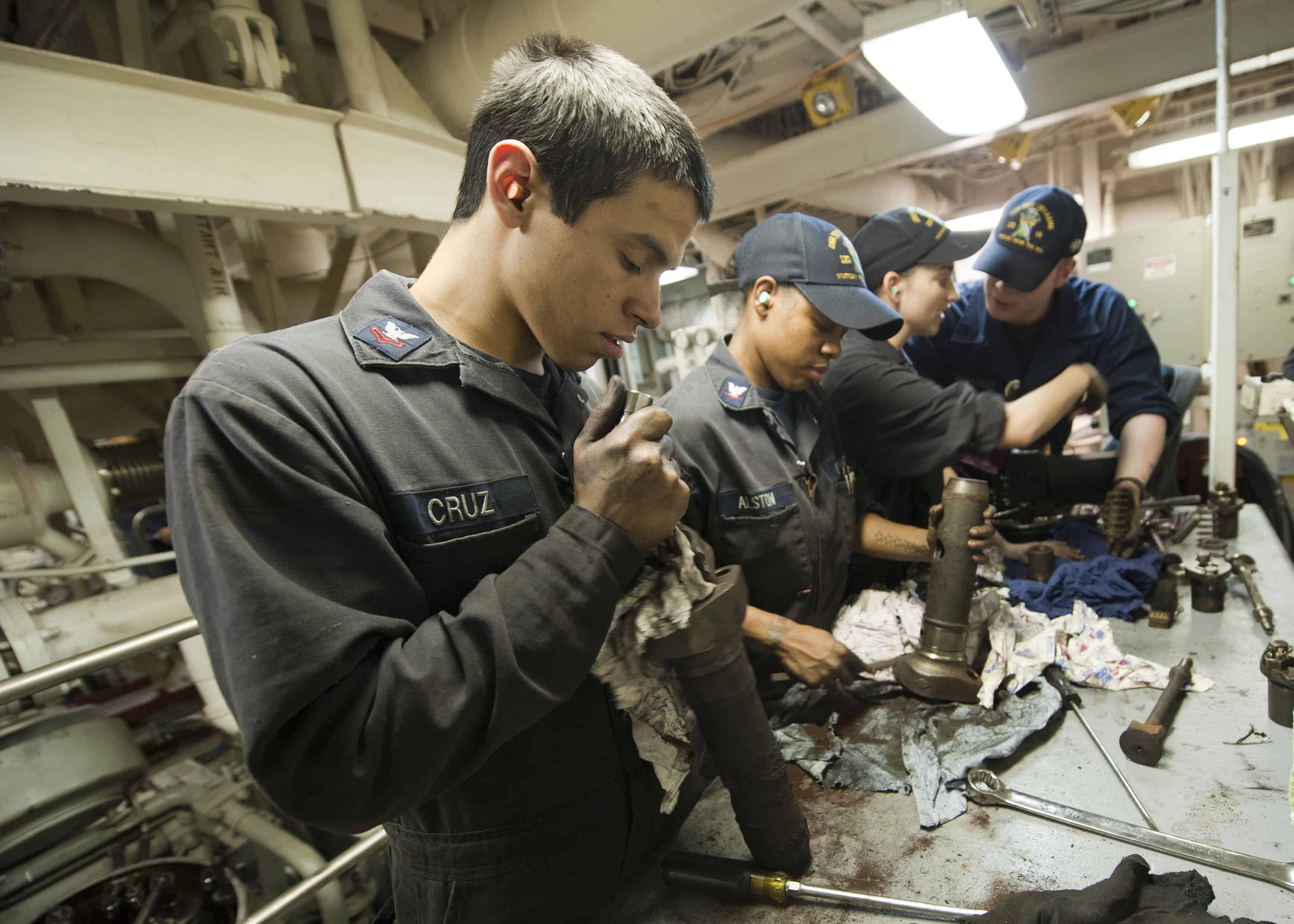 Navy Engineman (EN): Career Details for 2023 - Operation Military Kids
