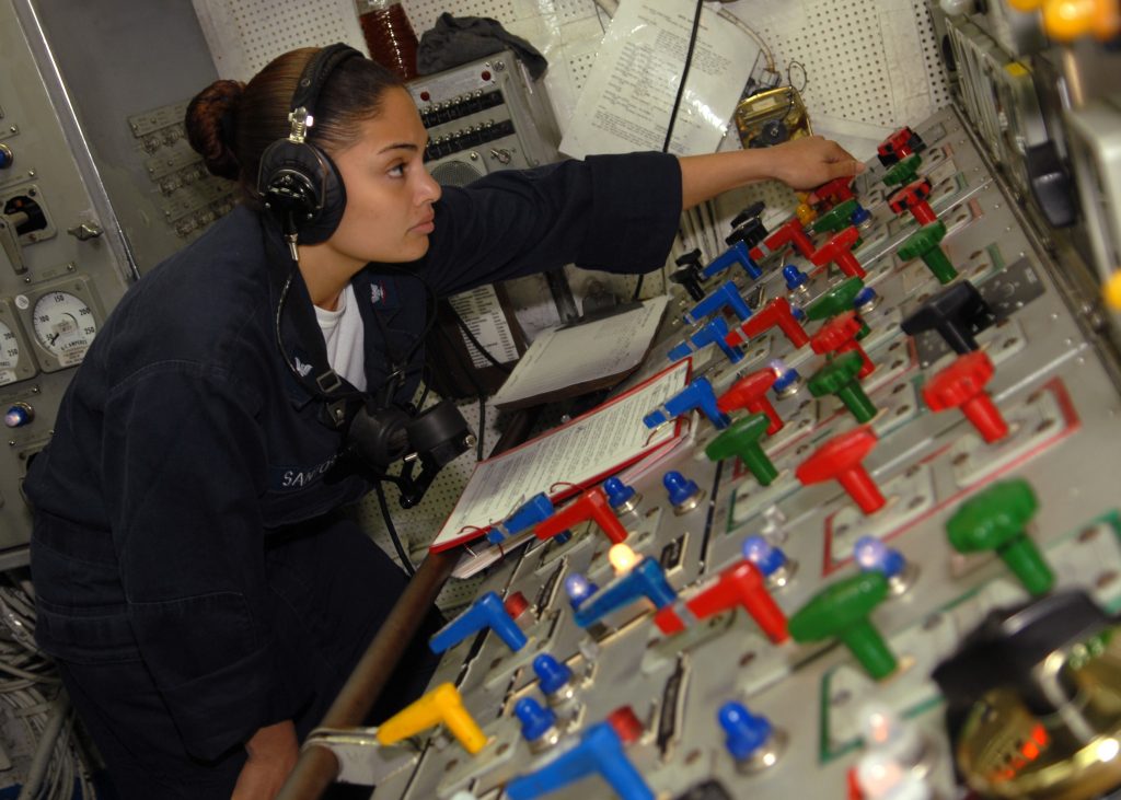 US Navy Electricians Mate (EM): 2023 Career Details