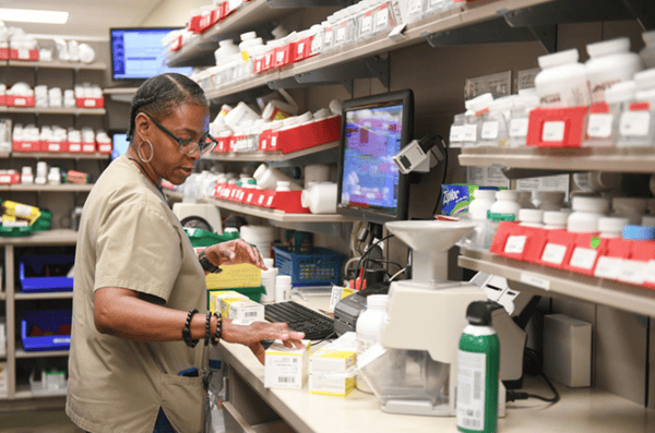 Air Force Pharmacy (4P0X1): Career Details - Operation Military Kids