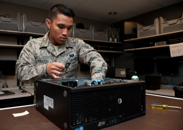 US Air Force Client Systems Technician (3D1X1): Career Details ...